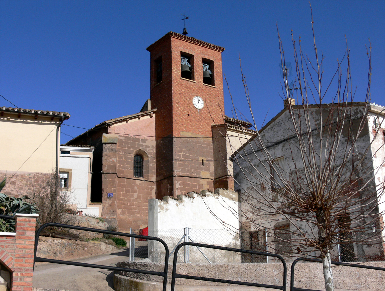 Torrecilla sobre Alesanco - Iglesia en La Rioja